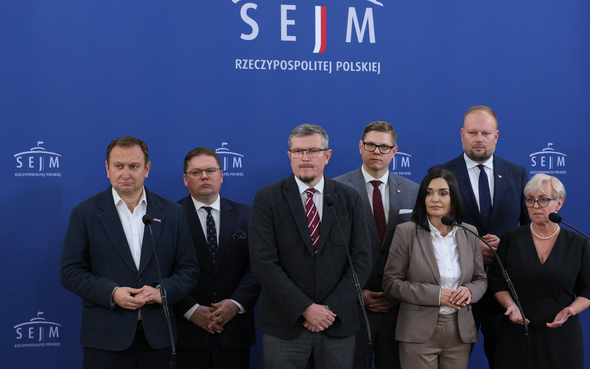 Komisja ds. Pegasusa wyjaśnia, co stało się podczas obrad. "Przesłuchamy Ziobrę na Białołęce lub ...