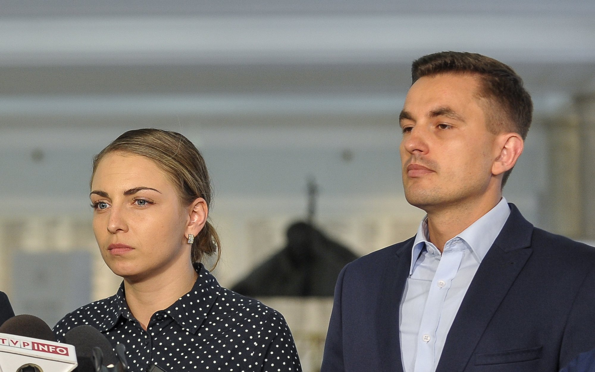 Kinga Gajewska i Arkadiusz Myrcha. Mieszkanie, wydatki na biuro poselskie i rejestr korzyści. Co ...