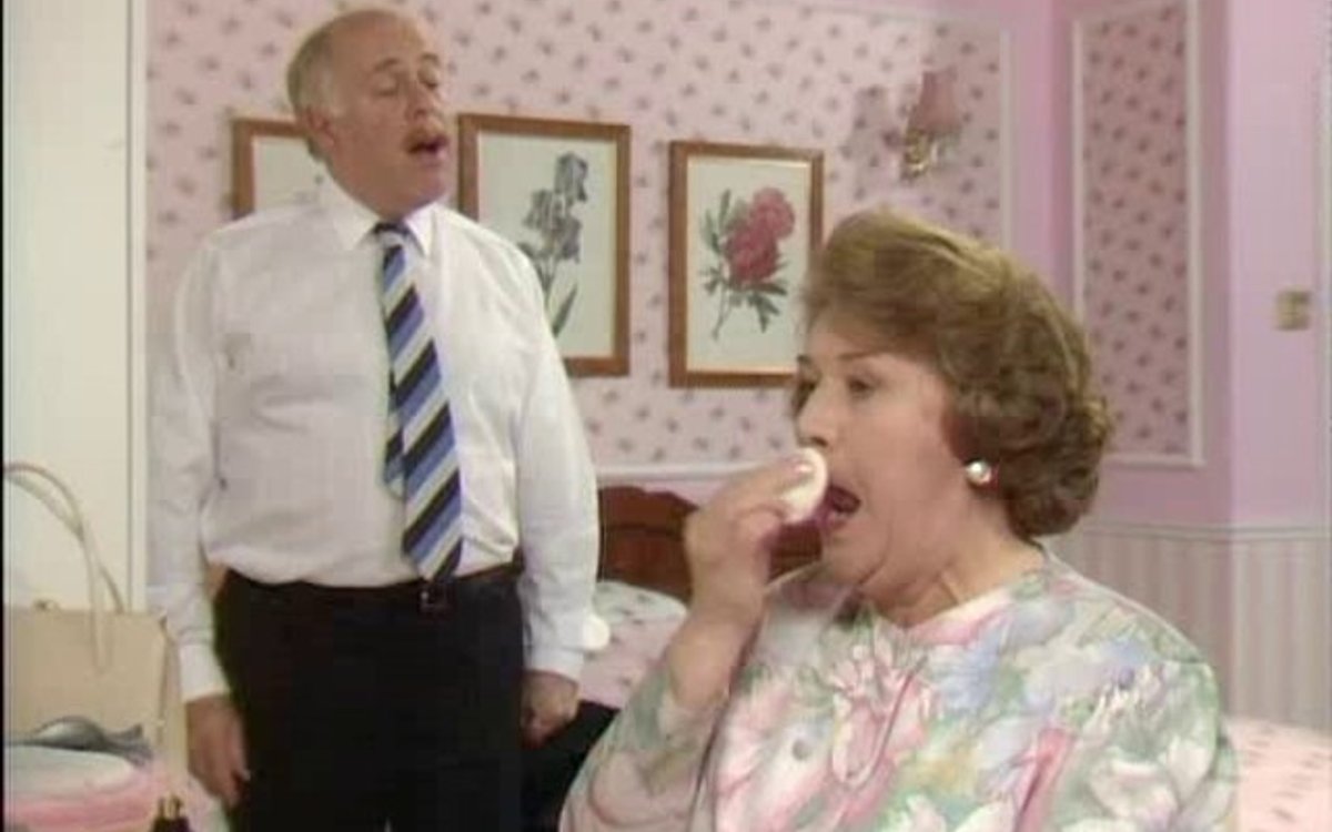 Zmarł Clive Swift - gwiazda serialu "Co ludzie powiedzą?" - rp.pl