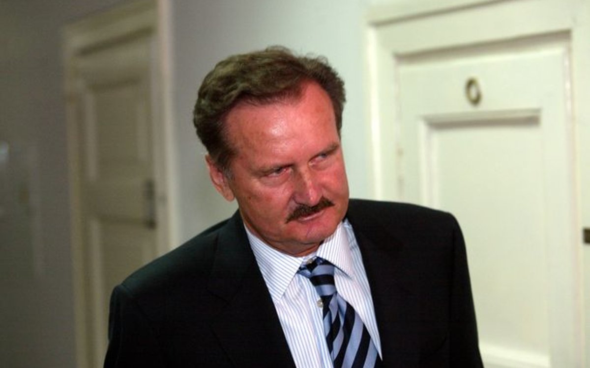 Dezubekizacja bohaterów operacji "Samum" - rp.pl