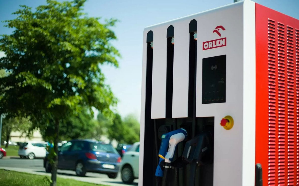 Orlen inwestuje w wielostanowiskowe stacje ładowania - rp.pl