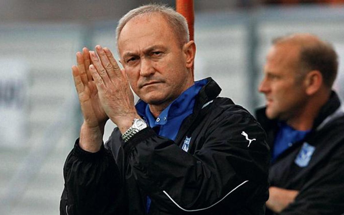 Smuda kompletuje swój sztab - rp.pl