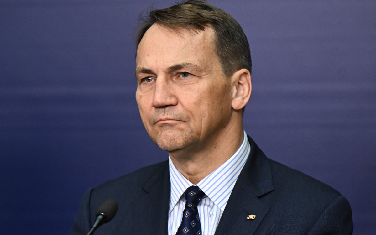 Radosław Sikorski o rozmowach z ambasadorem Magierowskim: Próbowaliśmy ...