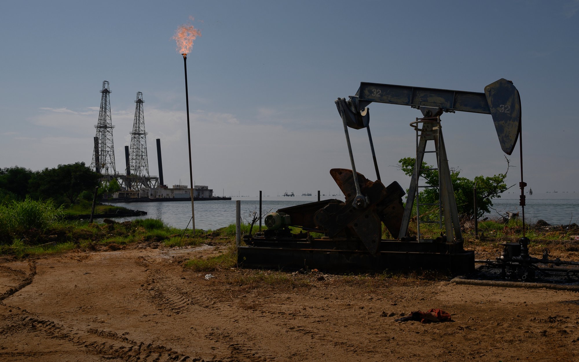 Ropy będzie więcej. Cena idzie w dół - rp.pl
