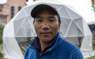 Nepalczyk pobił rekord świata w liczbie wejść na Mount Everest - rp.pl