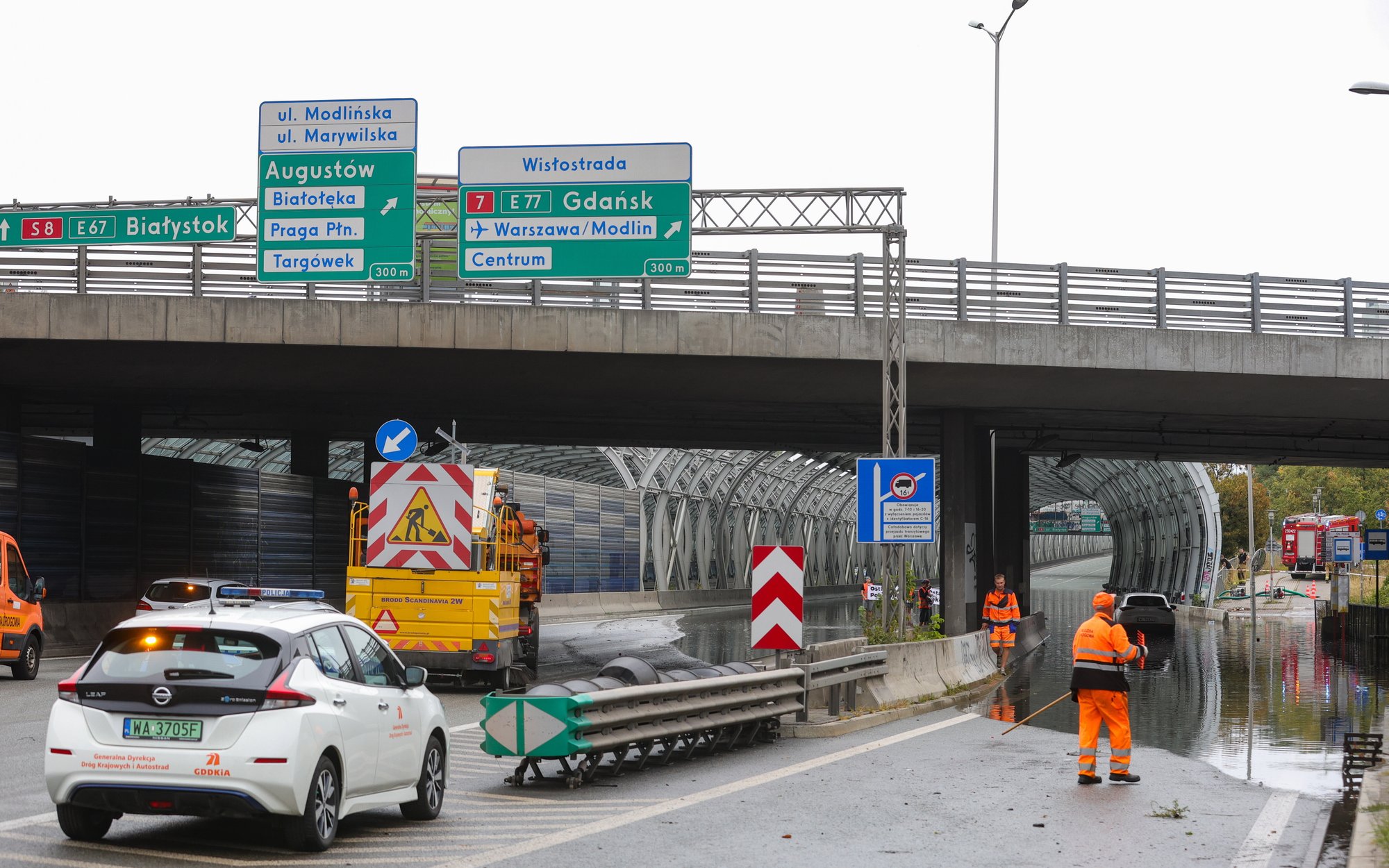 Bronisze pod wodą. Największa giełda rolna w Polsce ucierpiała podczas ...