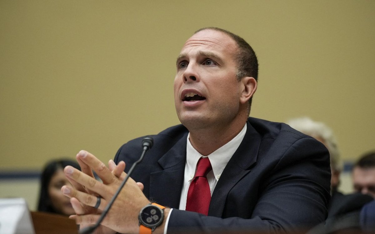 Przesłuchanie byłego oficera Sił Powietrznych w sprawie UFO: USA ...