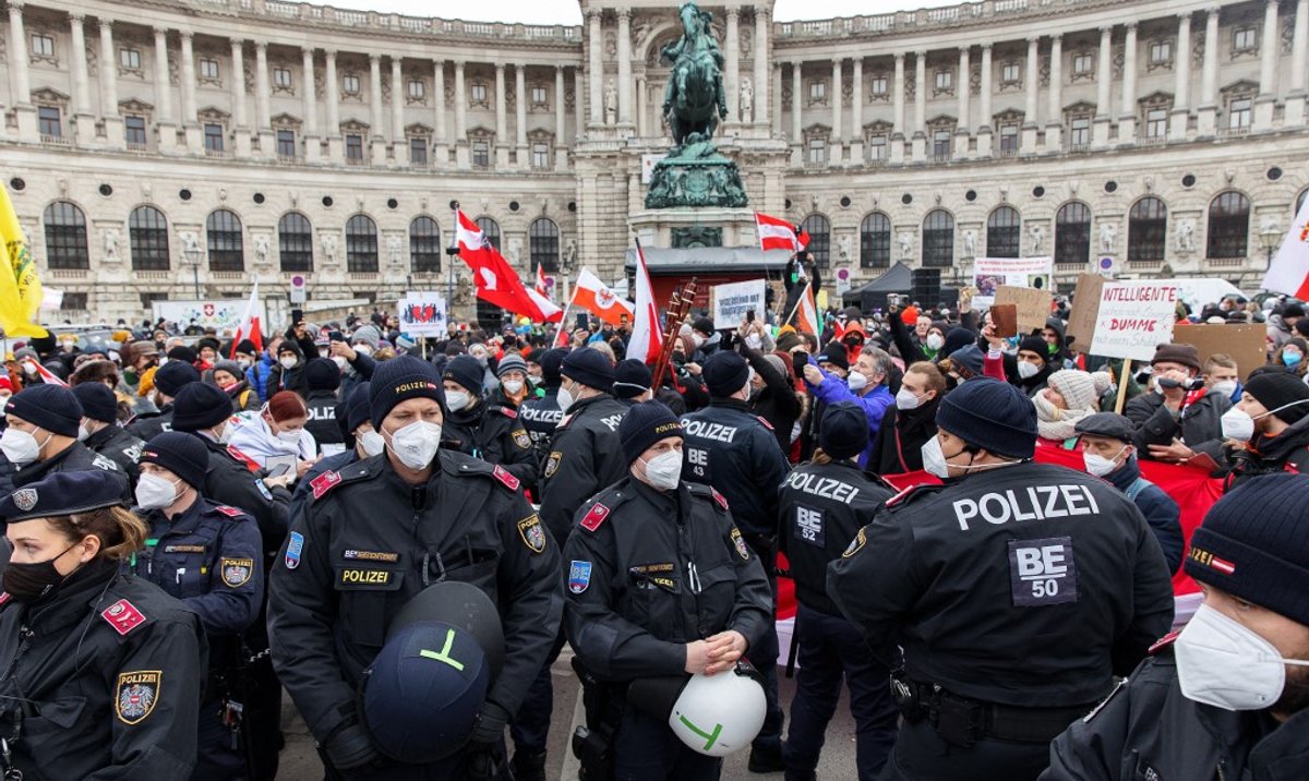 Austria – zmiana przepisów uniweważnia tysiące certyfikatów szczepień ...