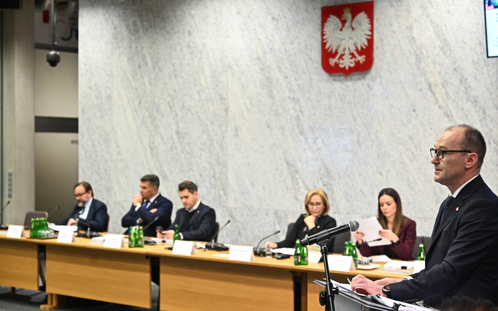 Sejmowa komisja śledcza ujawniła nieznane fakty afery wizowej - rp.pl