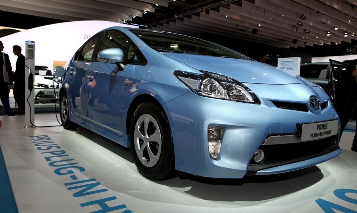 Późniejsza premiera Priusa plug-in - rp.pl