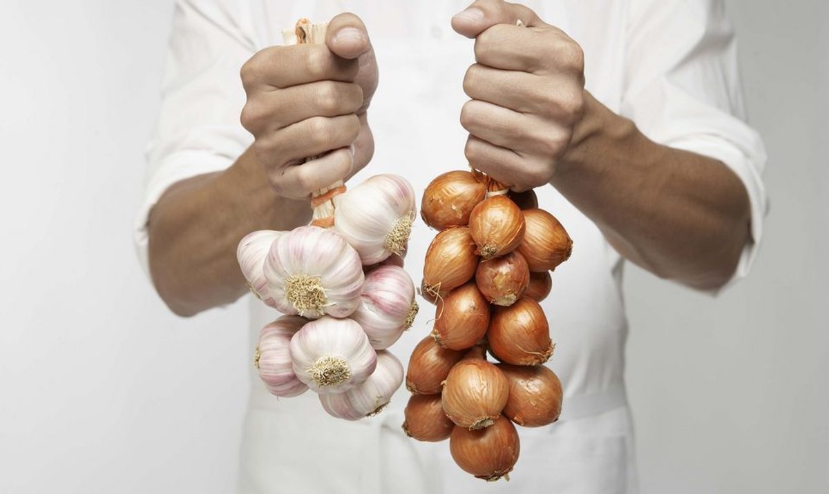 Cebula i czosnek mogą chronić przed rakiem jelita grubego - rp.pl