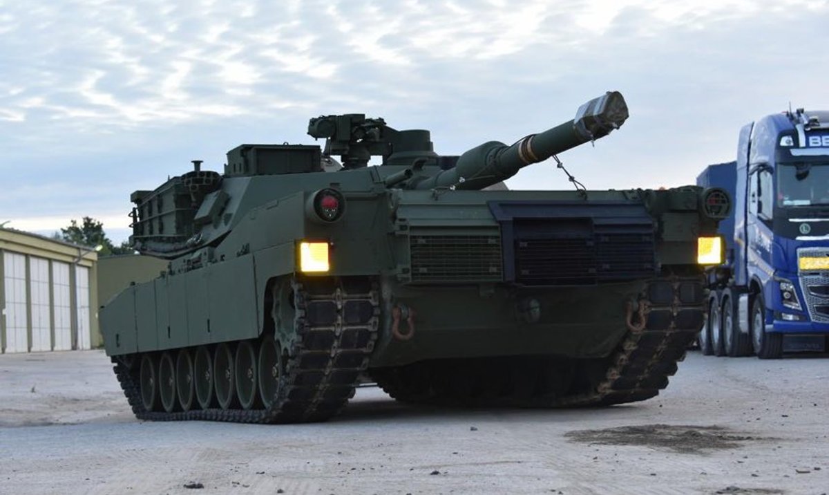 Pierwsze „polskie” Abramsy dotarły do Poznania. Posłużą do szkolenia ...