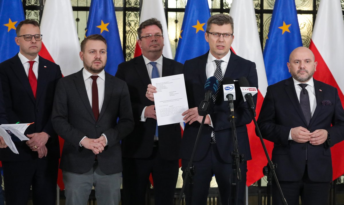 Politycy Suwerennej Polski opłacali kampanie kartami Ministerstwa Sprawiedliwości - rp.pl