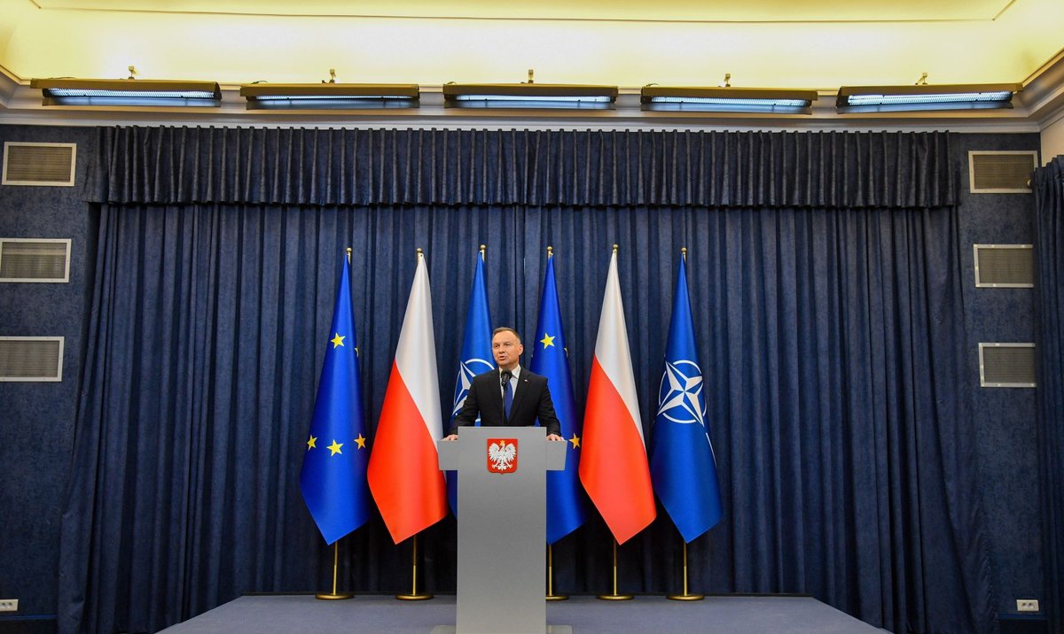 Reuters o decyzji prezydenta ws. ustawy "lex Tusk". Agencja cytuje słowa o "stalinowskiej ...