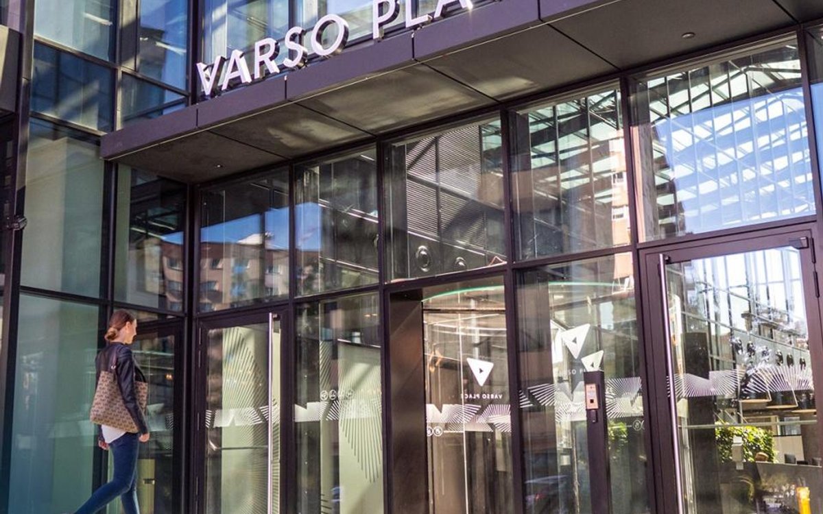 Varso Place z nowym paszportem - rp.pl