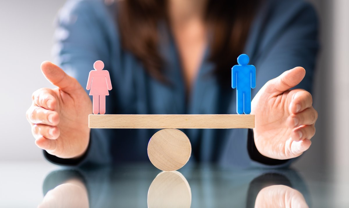 Panie na lewo, panowie na prawo. Poglądy kobiet i mężczyzn coraz ...