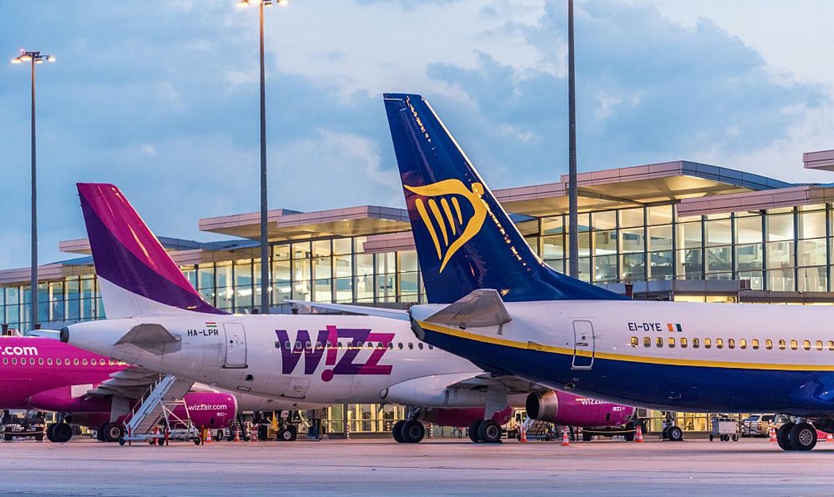 Tanie linie lotnicze - udany listopad, ale trudna zima przed nimi - rp.pl