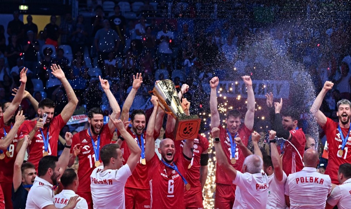 Kamil Kołsut: Pędzą bez myśliwców. Co różni siatkarzy i piłkarzy z Polski - rp.pl