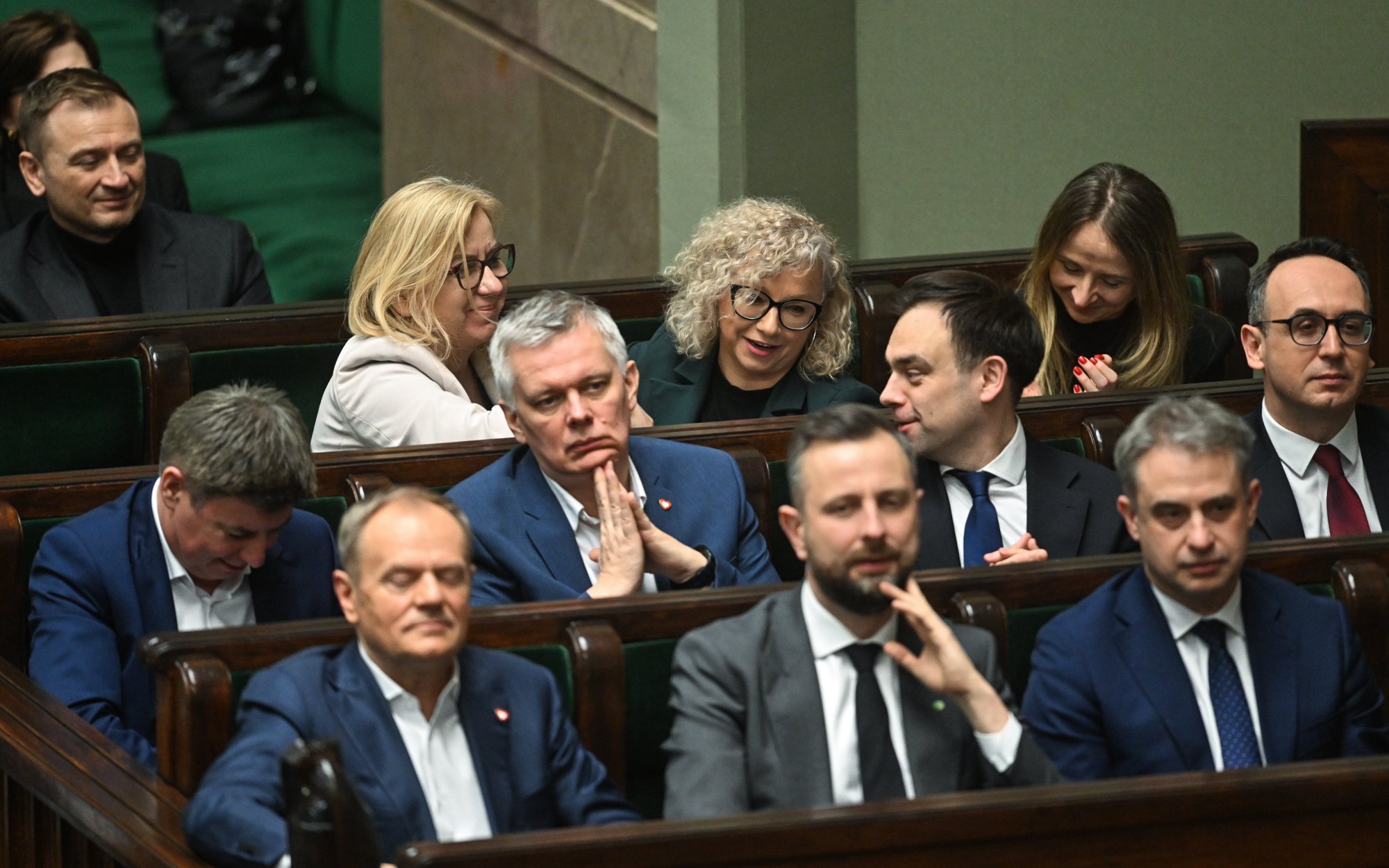 Donald Tusk, Rafał Brzoska i niezadowolona Lewica. Łukasz Guza: Sejmowa wrzutka ma drugie dno ...