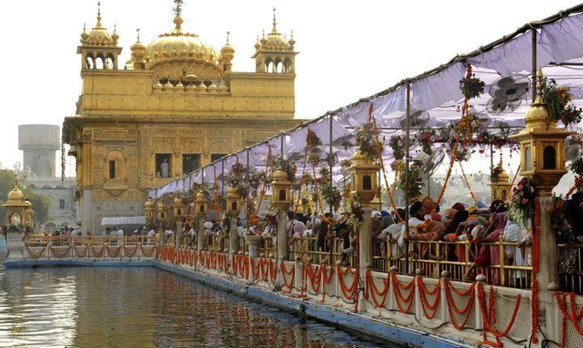 Barack Obama boi się założyć turban - rp.pl