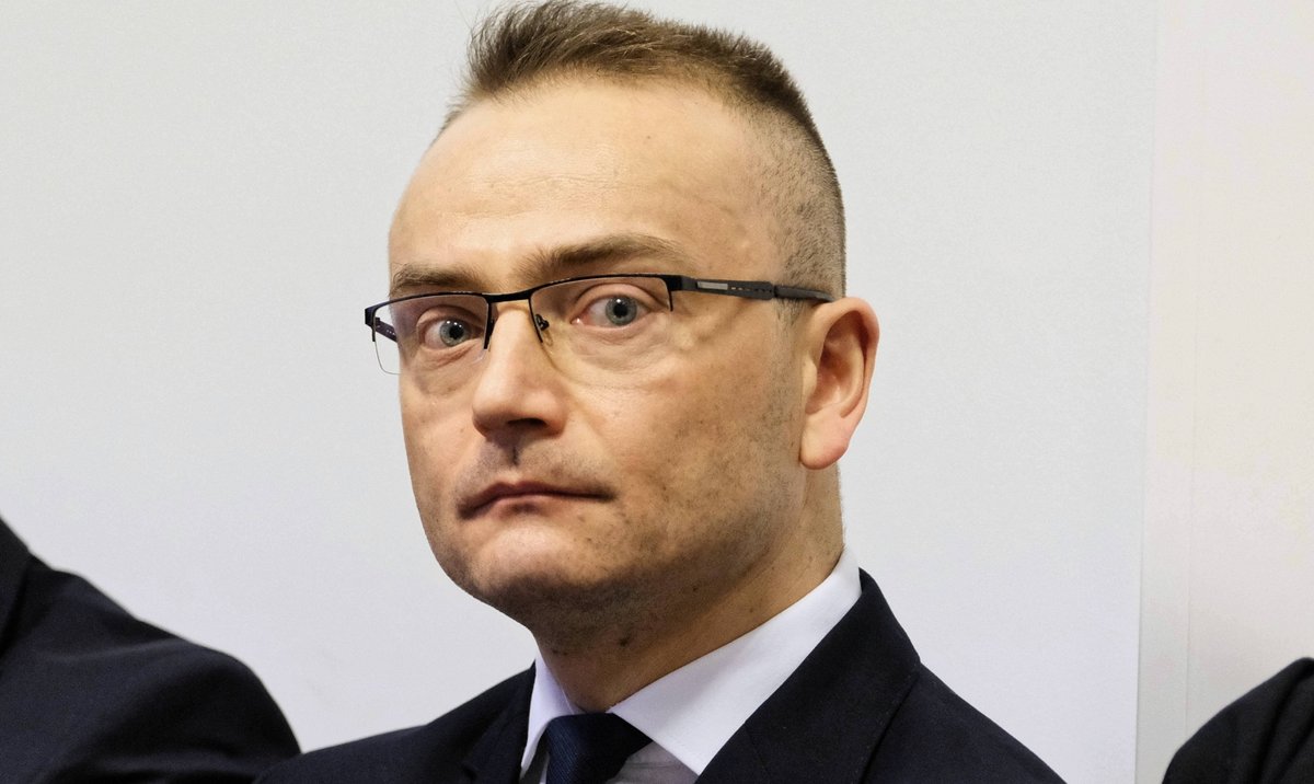 Urzędnik mobbuje, zbiera podpisy i kandyduje? Kontrowersje wokół Marka ...