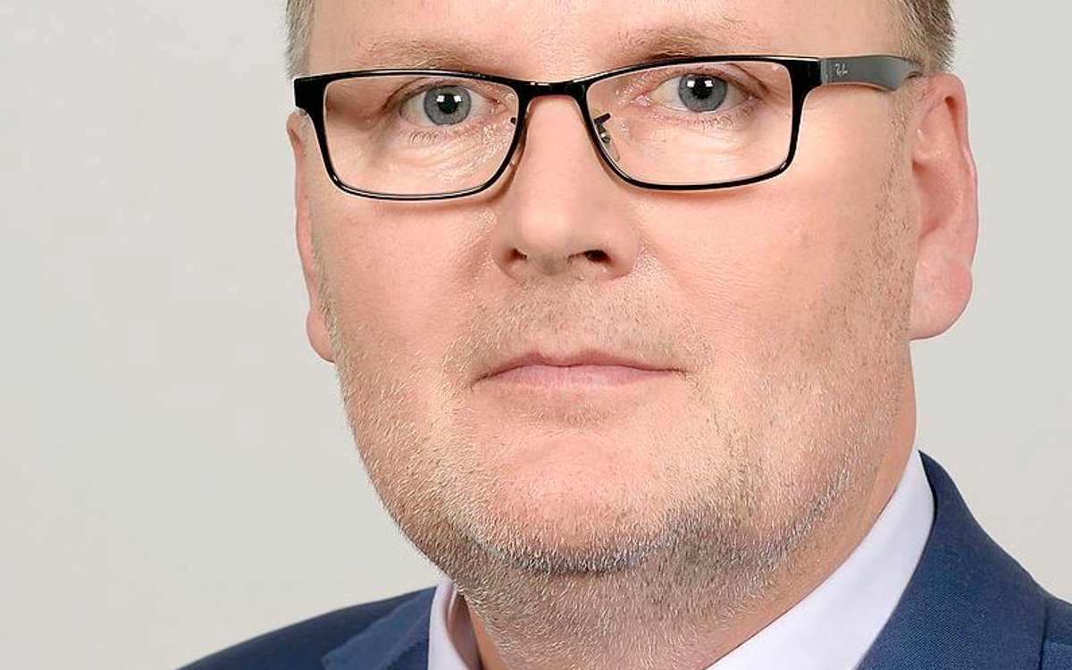 Senator Bonkowski: Ambitny może się uczyć nawet w domu - rp.pl