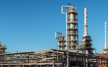 Wojna Rosji z Ukrainą: Zbiorniki rosyjskiej rafinerii stanęły w ogniu ...