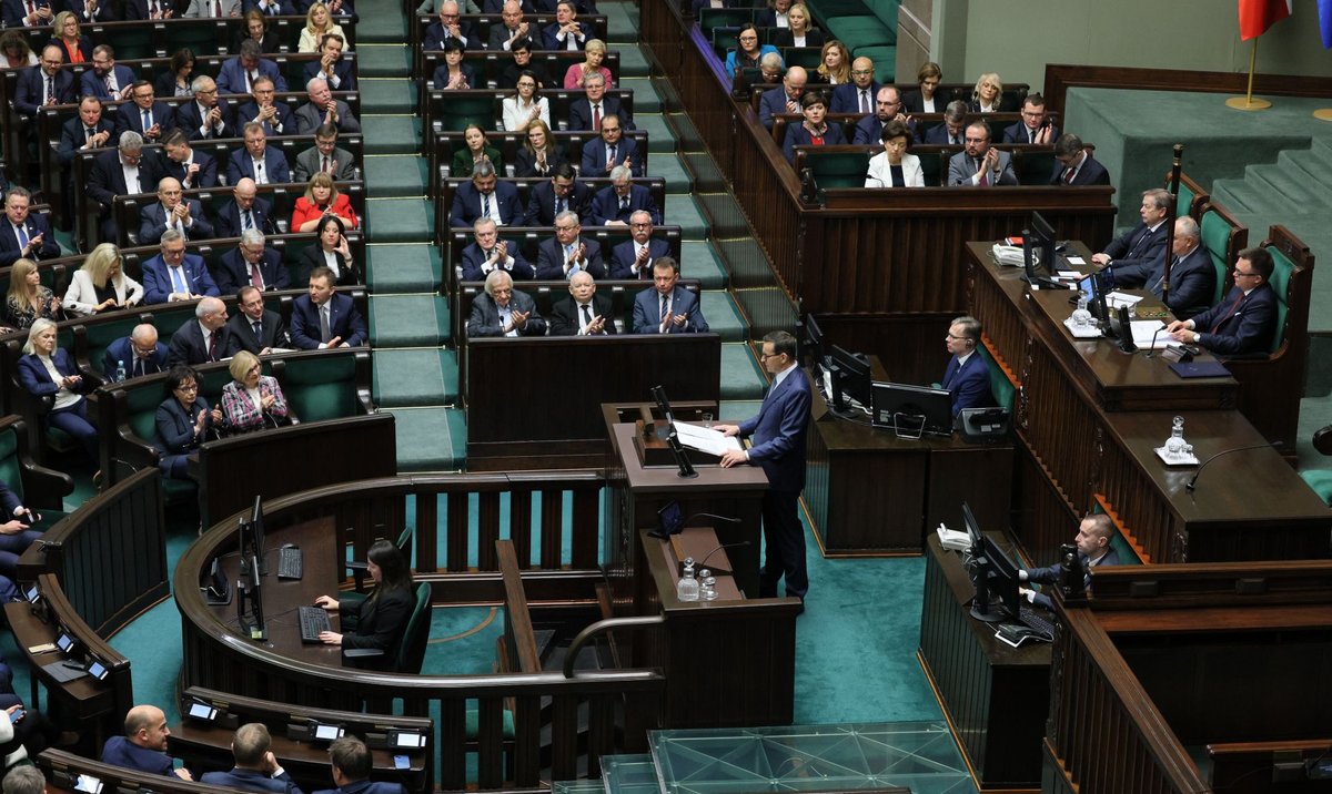 Mateusz Morawiecki w Sejmie powołuje się na "wójta z PSL". "PSL powinien się zastanowić" - rp.pl