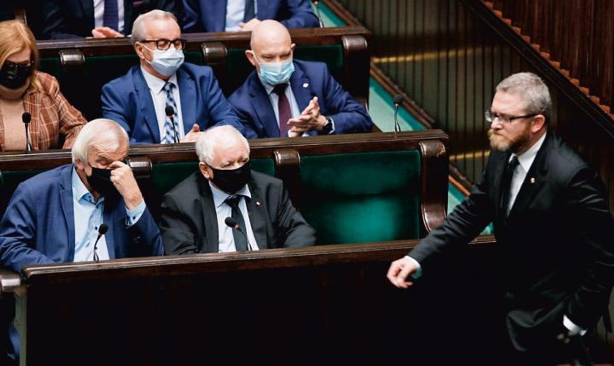 Sondaż. Wzrost poparcia dla PiS i KO. Ponad 36 proc. Polaków nie głosuje - rp.pl