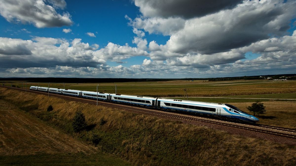 Pendolino pojedzie szybciej z Warszawy do Gdańska. Nowy rozkład jazdy na wakacje - rp.pl