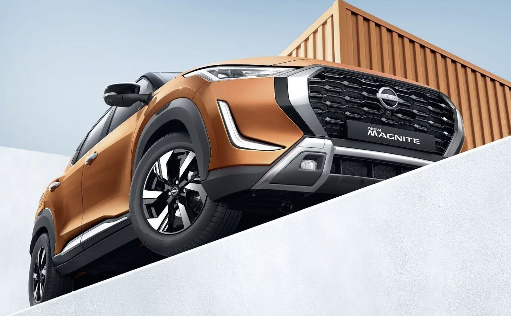 Tak wygląda następca Nissana Micra. To mały, tani SUV. Znamy jego ceny ...