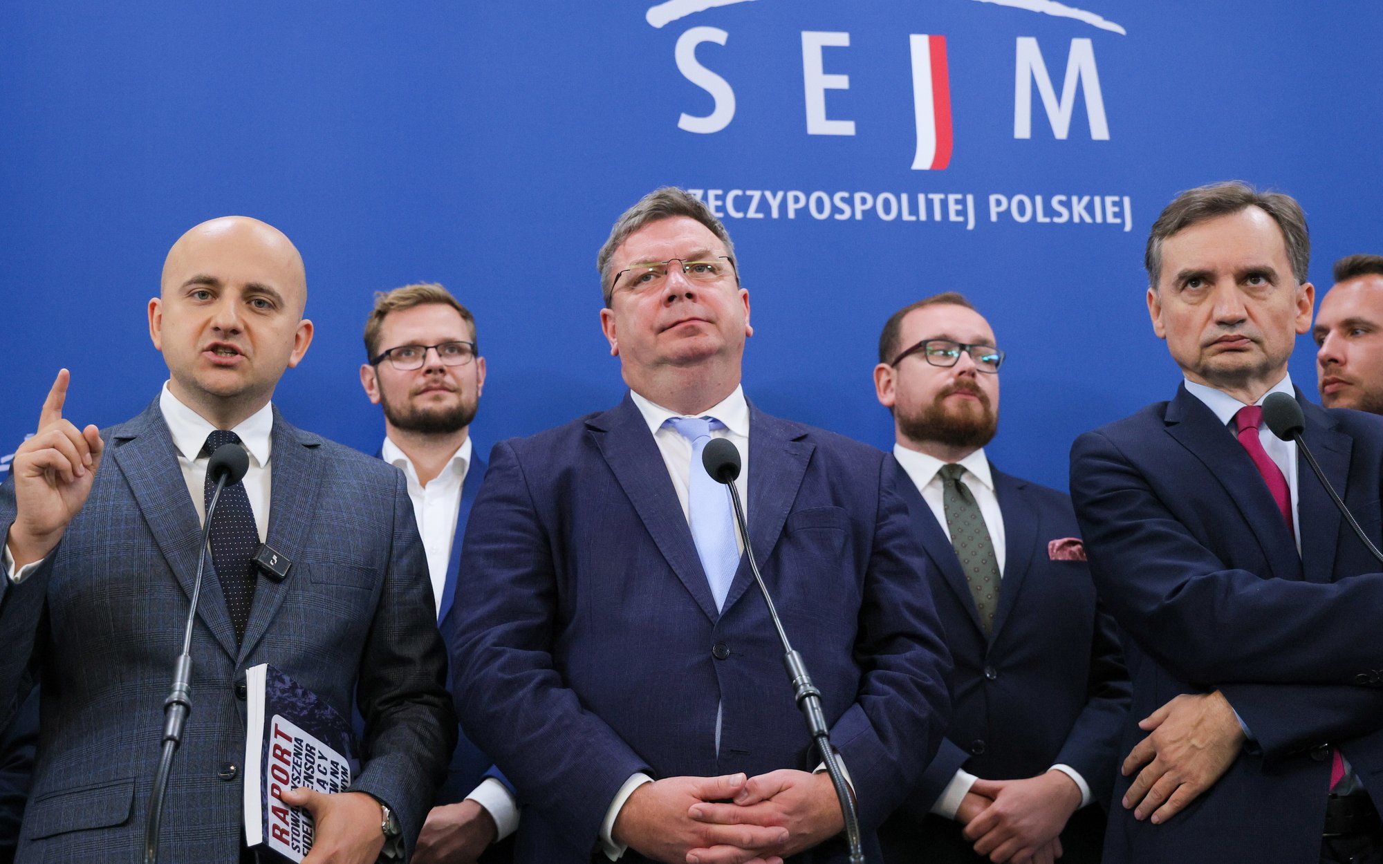 Mikołaj Małecki: Instrumentalne wykorzystywanie religii. Grzech posłów ...