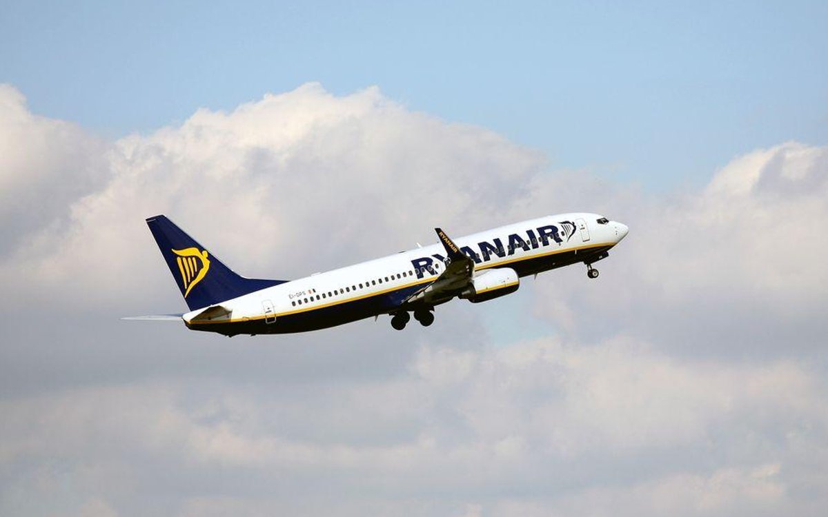 Porwanie samolotu linii Ryanair. Polskie służby: Oficer KGB w wieży lotów - rp.pl