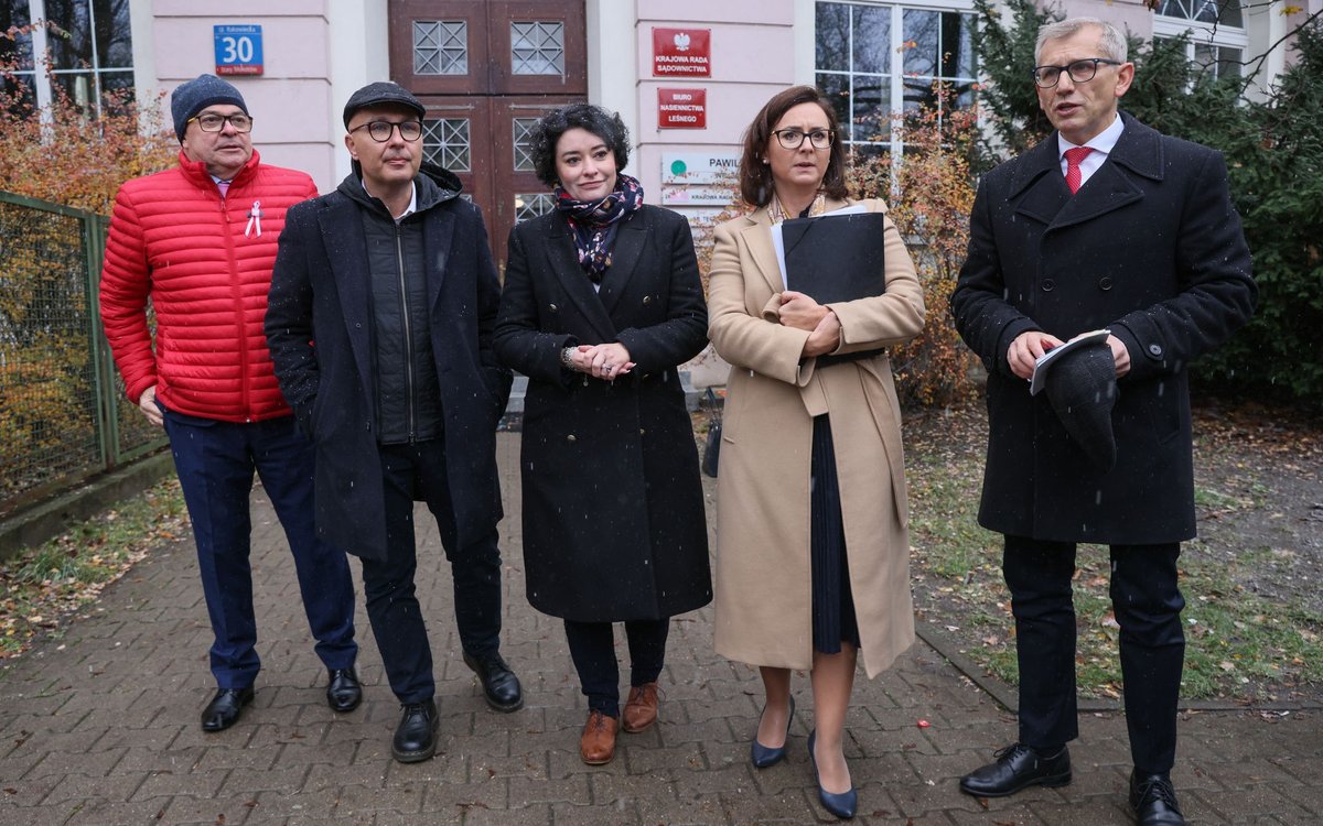 Awantura w KRS zaczęła się jeszcze przed budynkiem - rp.pl