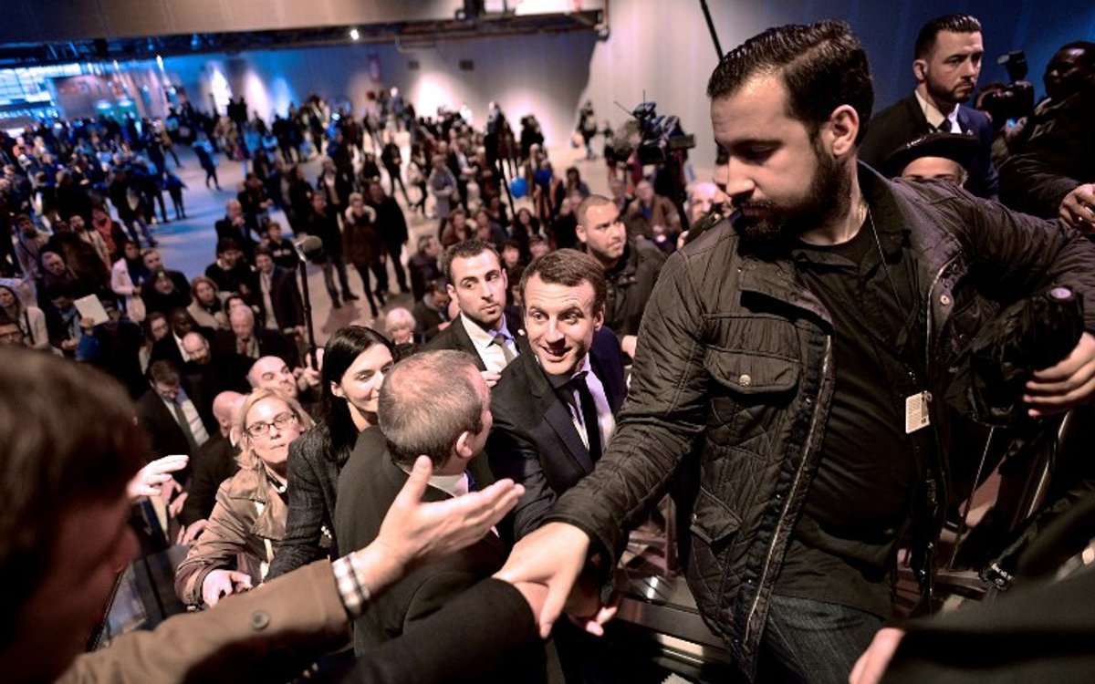 Współpracownik Macrona pobił studenta. Został zwolniony - rp.pl