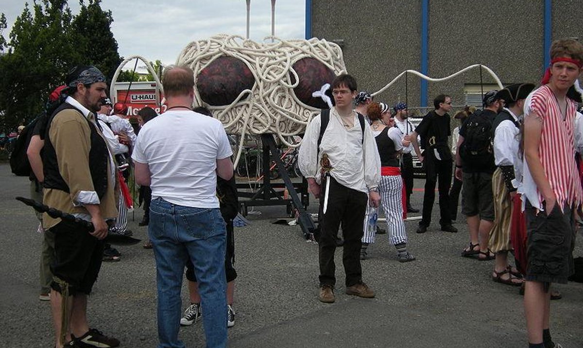 Latający Potwór Spaghetti - nowa religia walczy o prawa - rp.pl