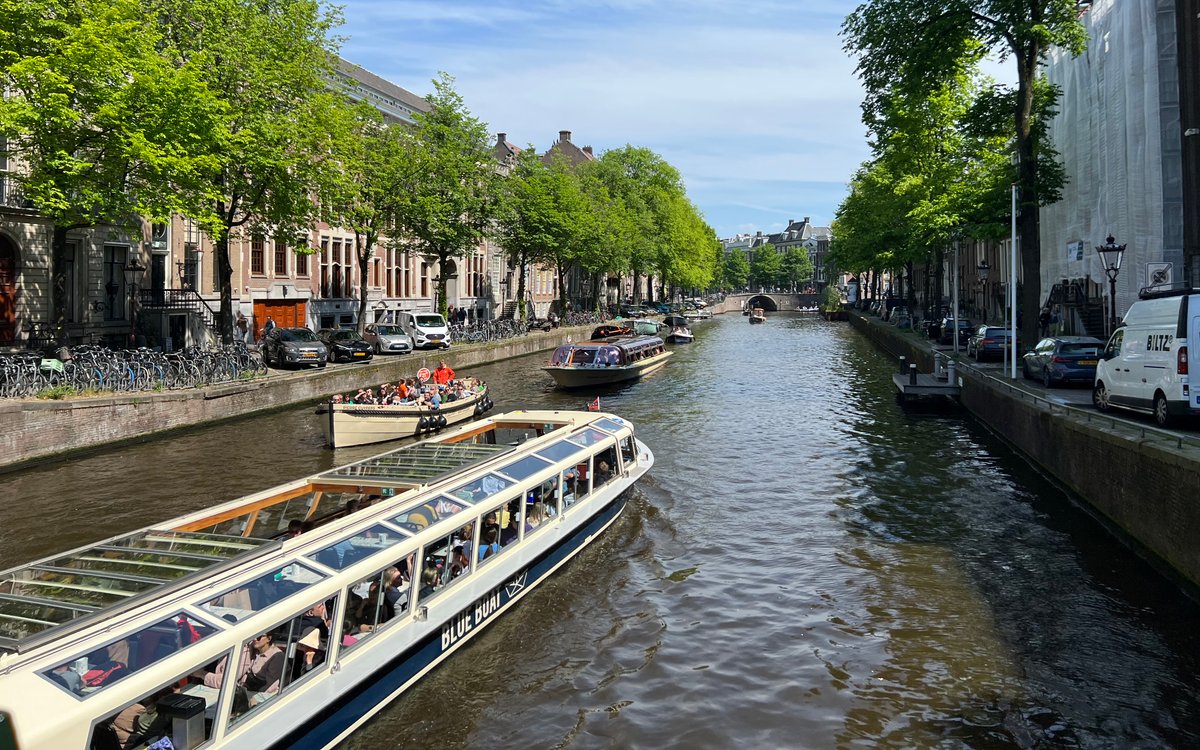 Amsterdam broni się przed nadmiarem turystów. Hotele będą droższe - rp.pl