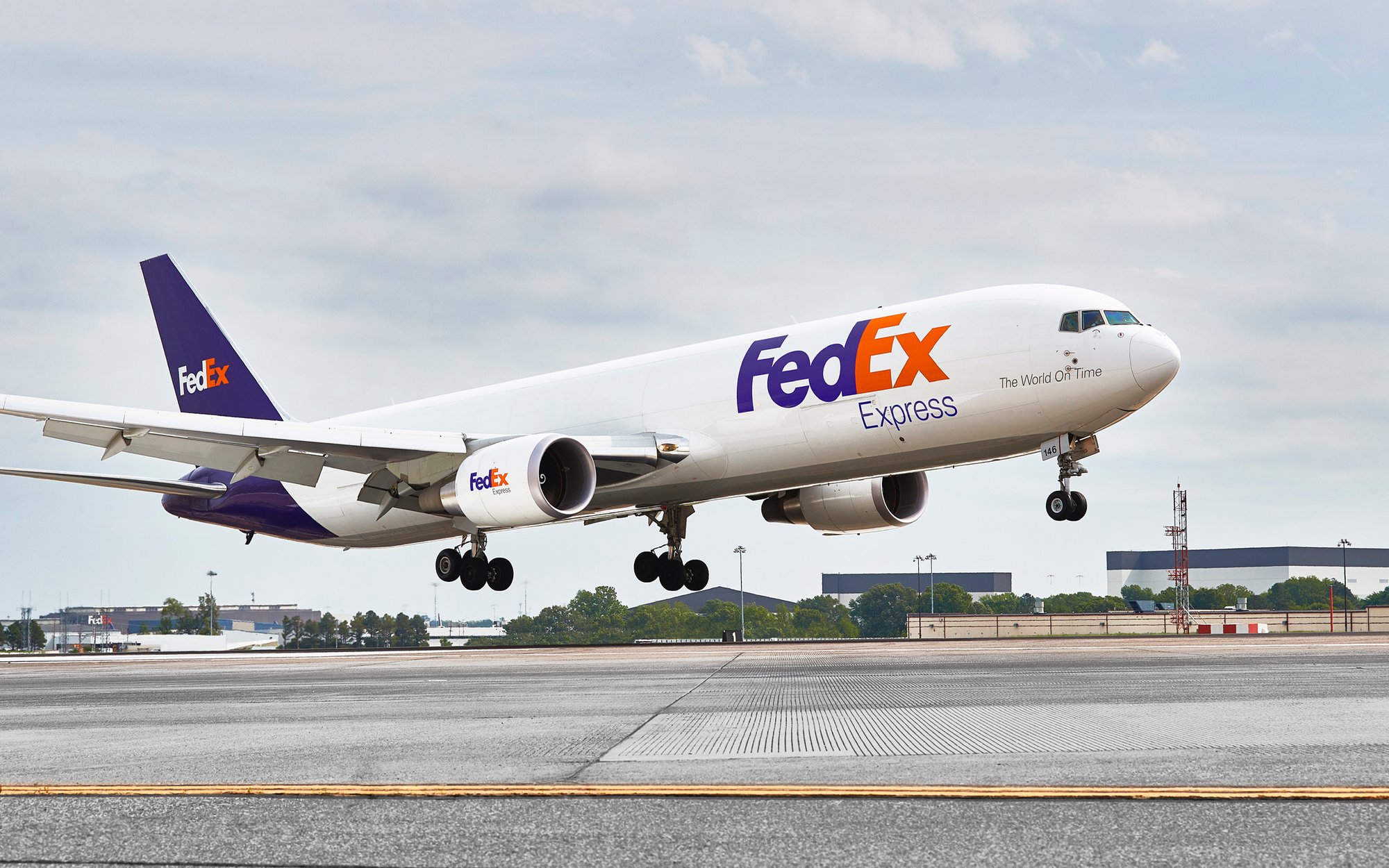 W kurierce zaczyna być dla FedEx „pod górę” - rp.pl
