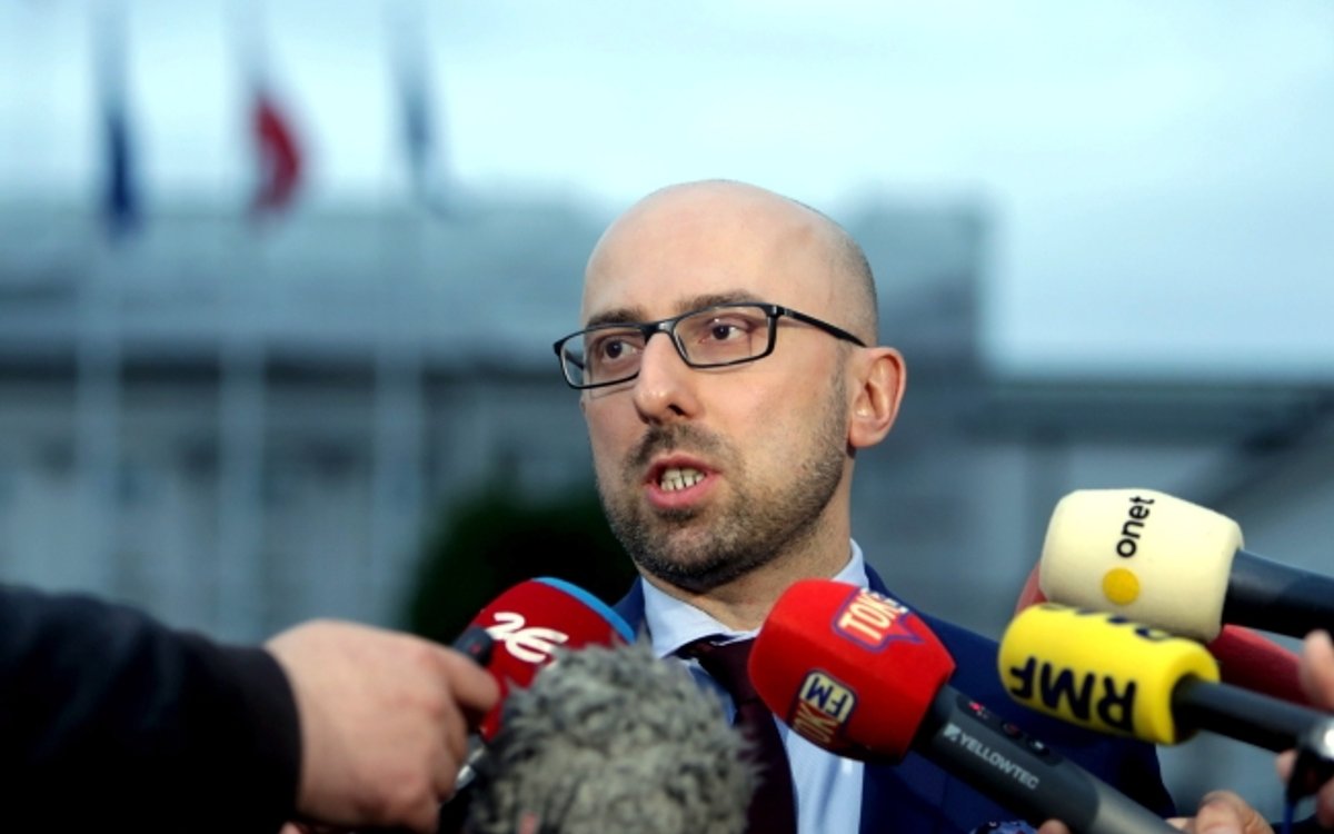 Sondaż: Kto chce dymisji rzecznika prezydenta Andrzeja Dudy - rp.pl