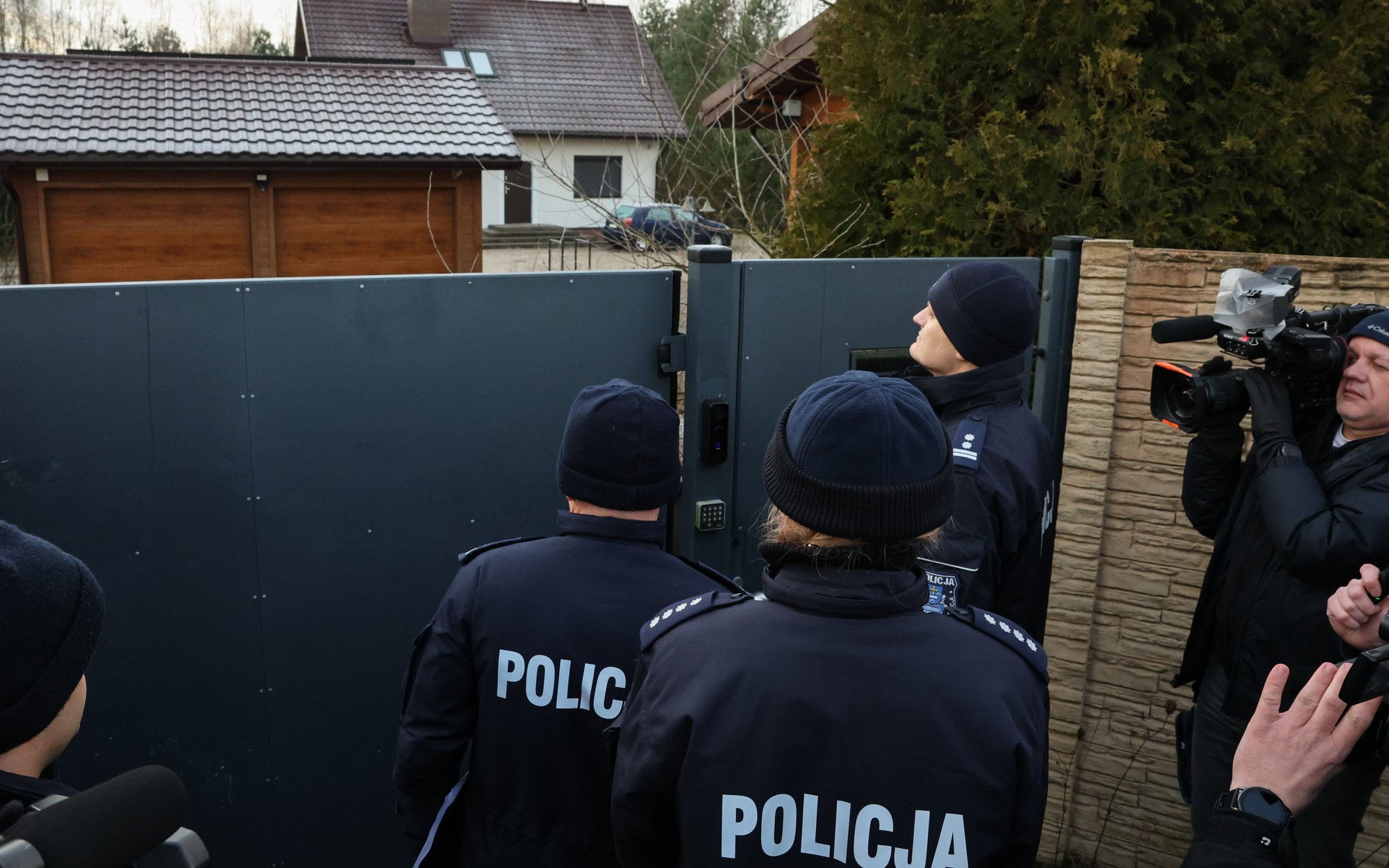 Próba przymusowego doprowadzenia Zbigniewa Ziobry. Policjanci nie zastali go w domu - rp.pl