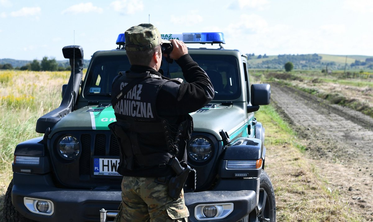 Ile prób nielegalnego przekroczenia granicy kończy się powodzeniem? Wiceszef MSWiA podał ...