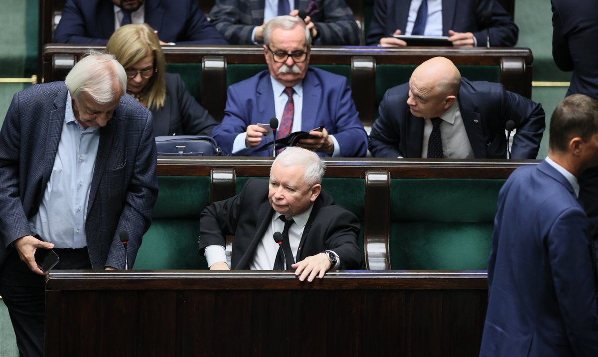 Posłanki do prezesa PiS w Sejmie: Przez pana rodzi się mniej dzieci ...