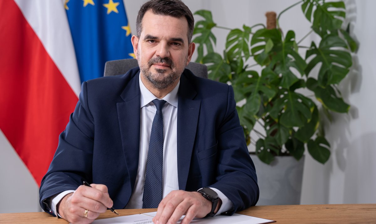 Ministerstwo rozwoju namawia rząd do przyjęcia programu „Na start” - parkiet.com