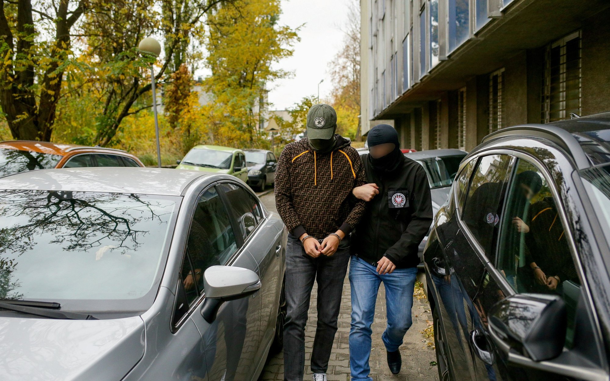 Twórca Red is Bad wpłacił poręczenie w bitcoinach i wyszedł z aresztu ...