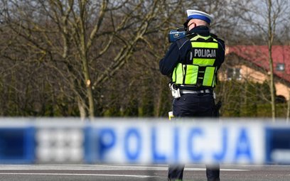 Mierzenie prędkości przez policję z ukrycia. Czy radiowóz musi być widoczny? - rp.pl