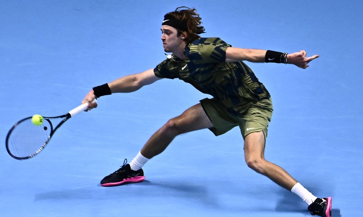 ATP Finals. Rublow pokonał Miedwiediewa - rp.pl