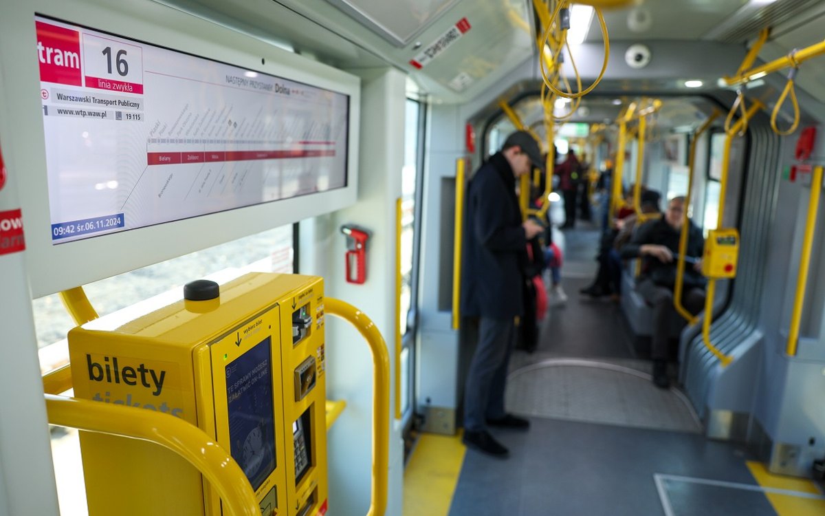 Wakacyjne zmiany w komunikacji miejskiej w Warszawie. Zmienione trasy, zawieszone linie ...