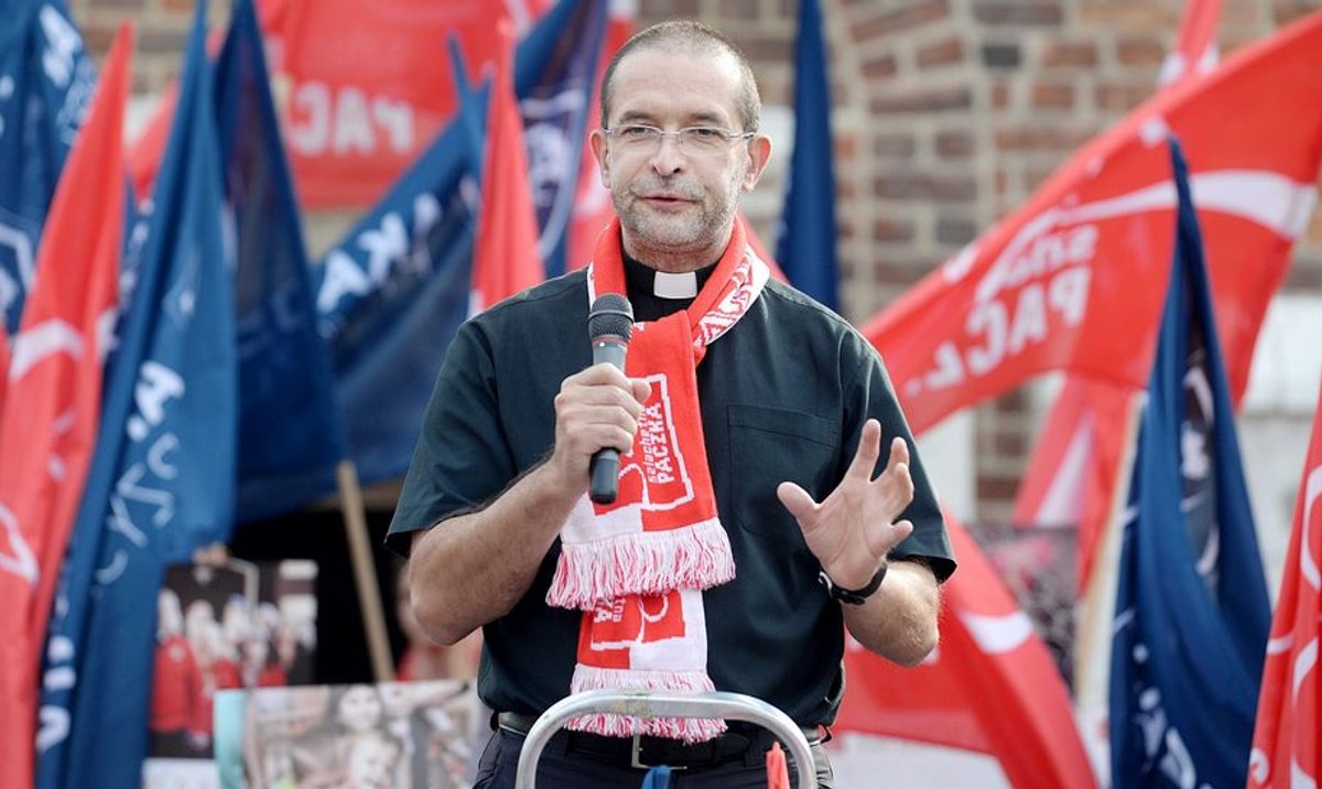 Jan Maciejewski: Altruizm wywraca logikę miłości bliźniego do góry ...