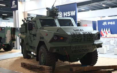 Pancerny Waran z HSW wchodzi na scenę - rp.pl