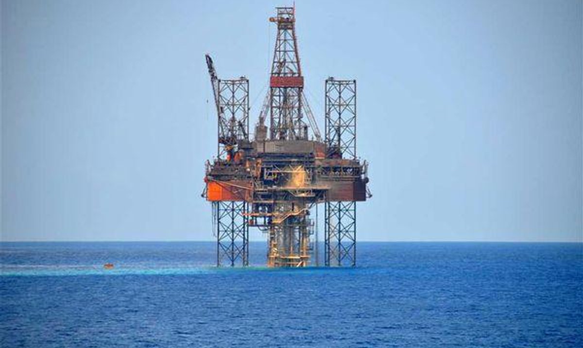 Shell uruchomi pierwszą pływającą platformę LNG - rp.pl